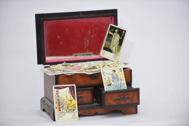 How To Store Tarot Cards (6 Ways To Keep Them Safe) | LeadByStars