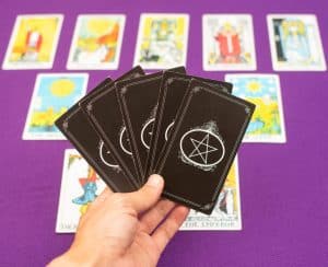 5 Bad Tarot Cards for Love (& Their Negative Meanings) | LeadByStars